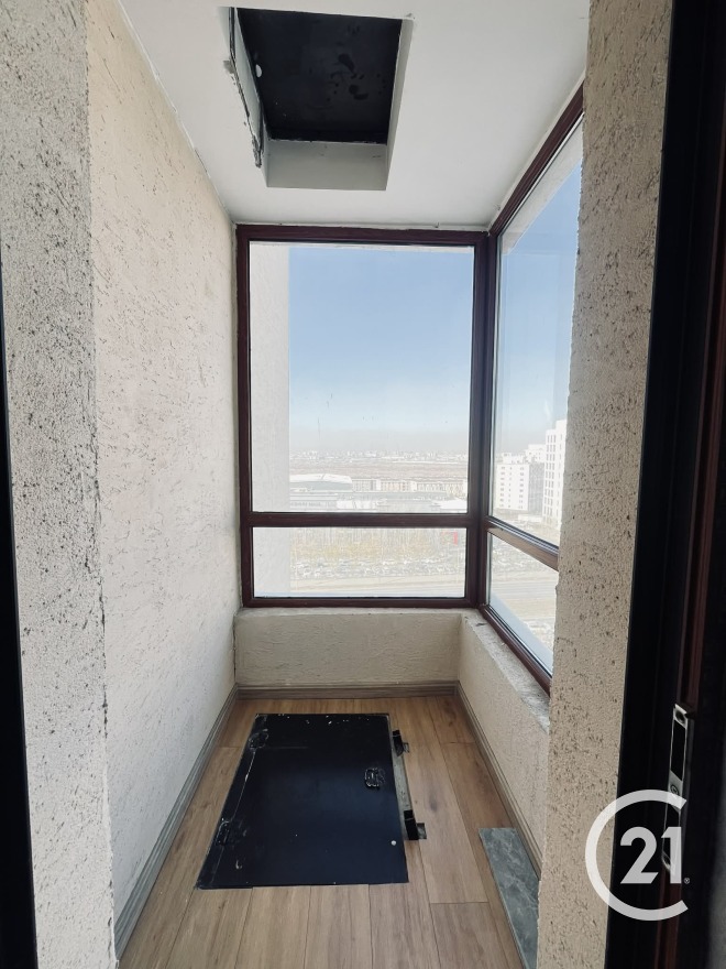 New Garden хотхонд 3 өрөө байр зарна